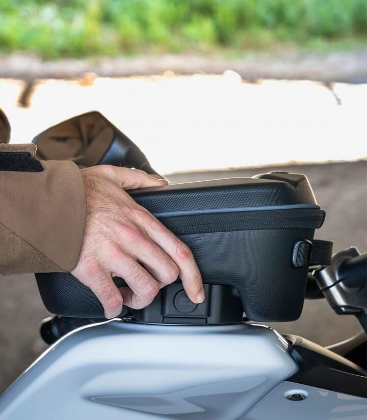 SHAD Click System Tank Bag E09CM - X0SE09CM